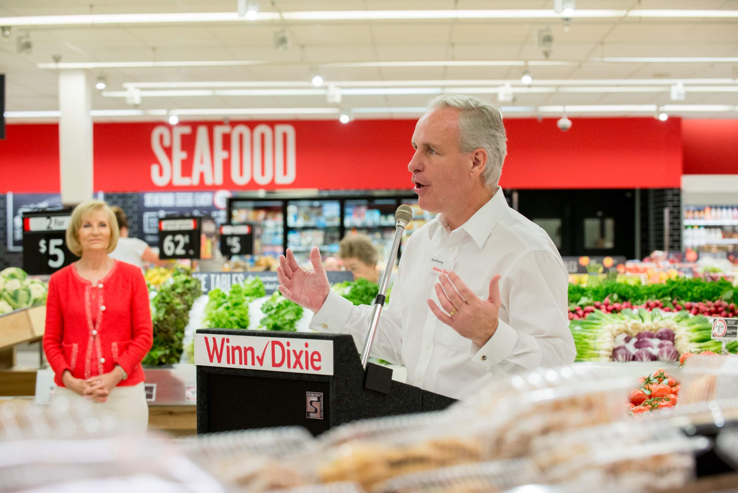 Winn Dixie Manager Pictures
