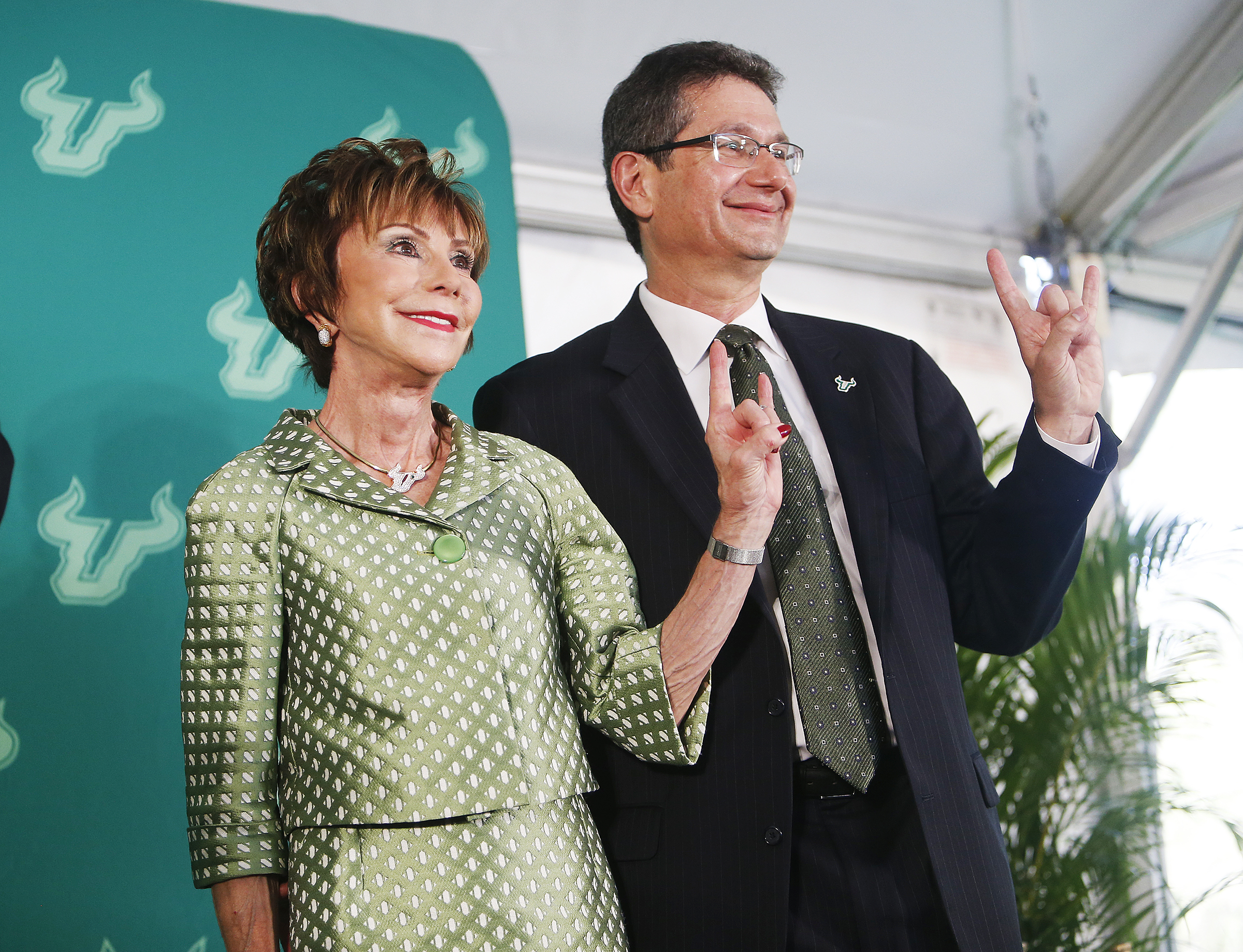 Judy Genshaft gives $20 million to USF to build a new honors college